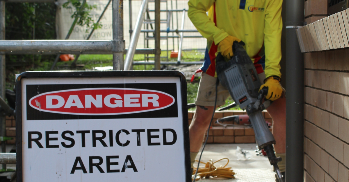 Building maintenance: contracts vs once-off projects